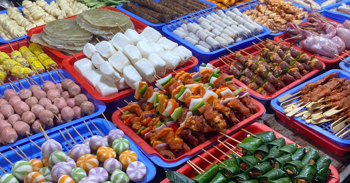 Sapa Local Food Experience – BBQ, Hotpot & Black Chicken | GetYourGuide