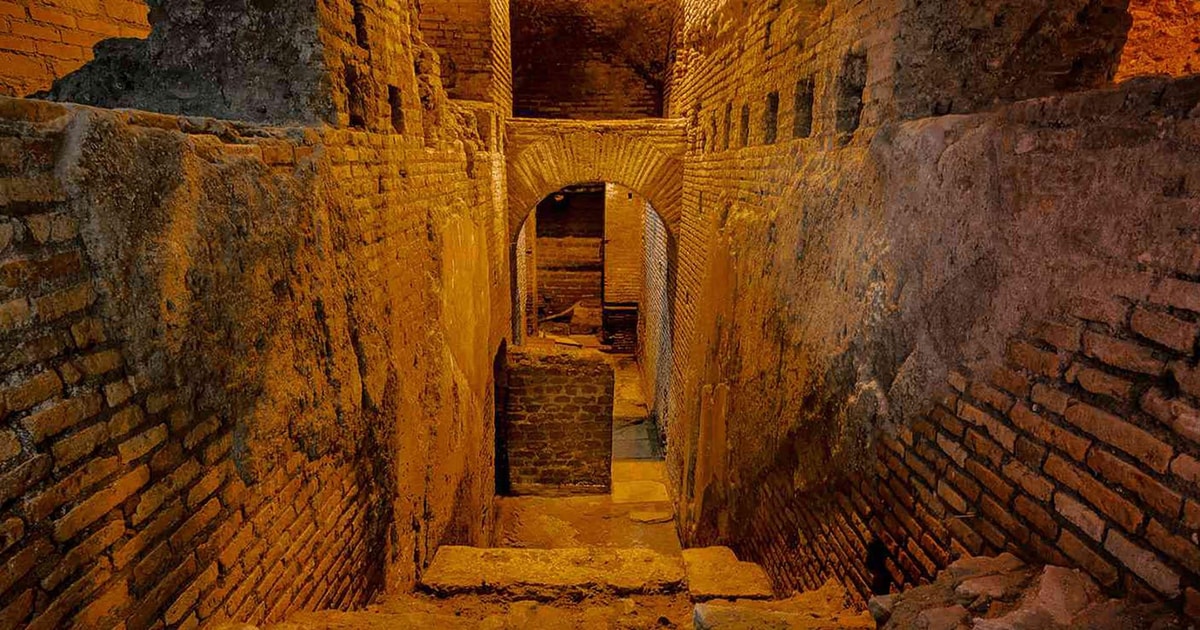 Descubre la historia oculta bajo la Fontana de Trevi en Roma | GetYourGuide
