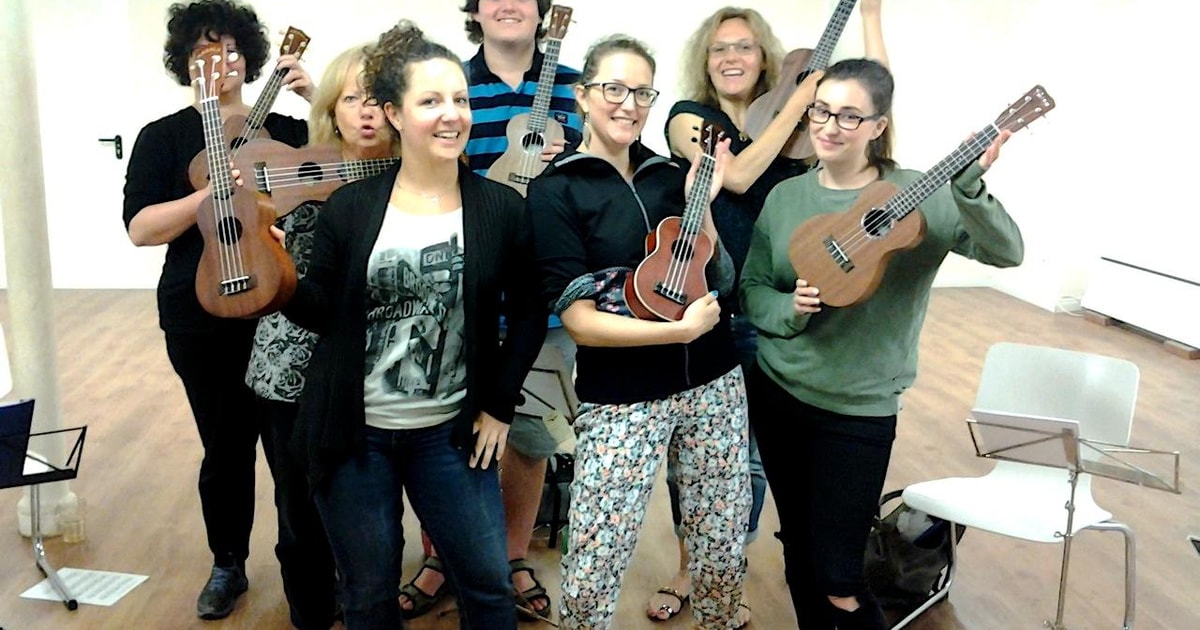Berlin: Ukulele Workshop for beginners | GetYourGuide
