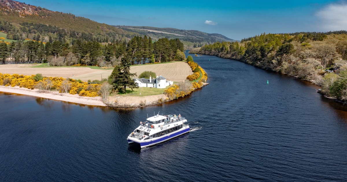 Dochgarroch: Caledonisch Kanaal en Loch Ness 50min. Rondvaart ...