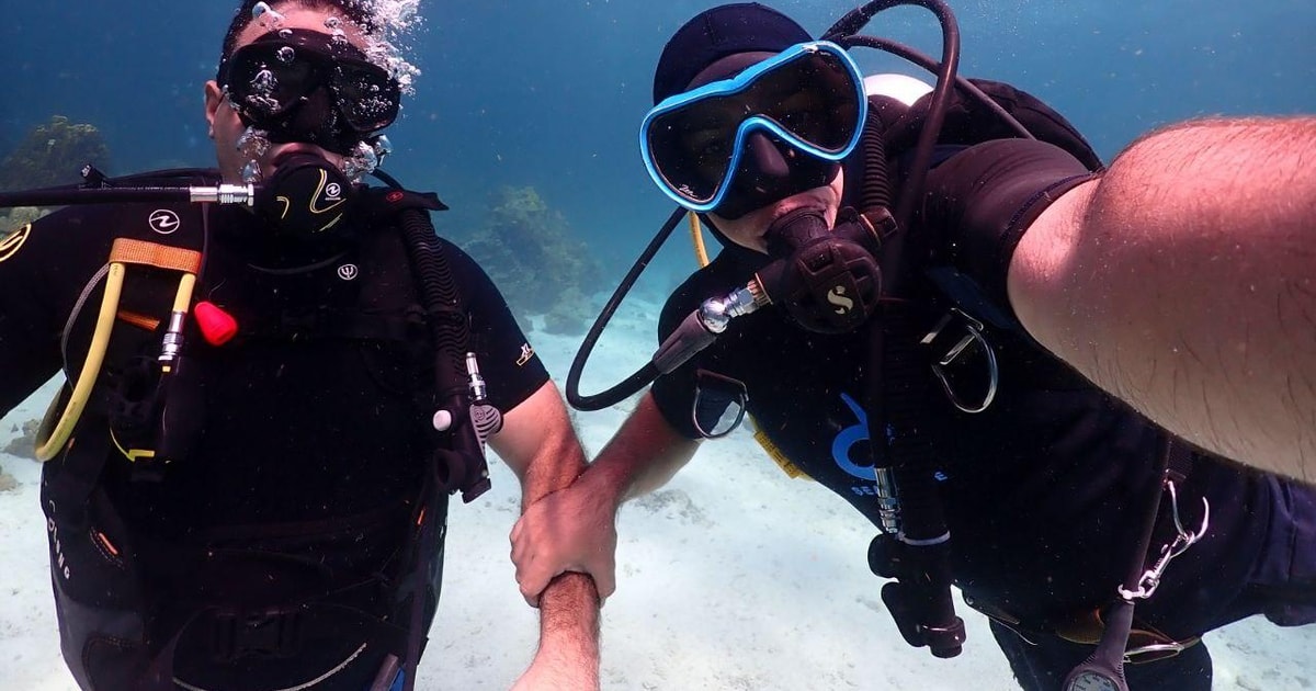 Phuket: Excursión de un día para descubrir el submarinismo en Racha Noi ...