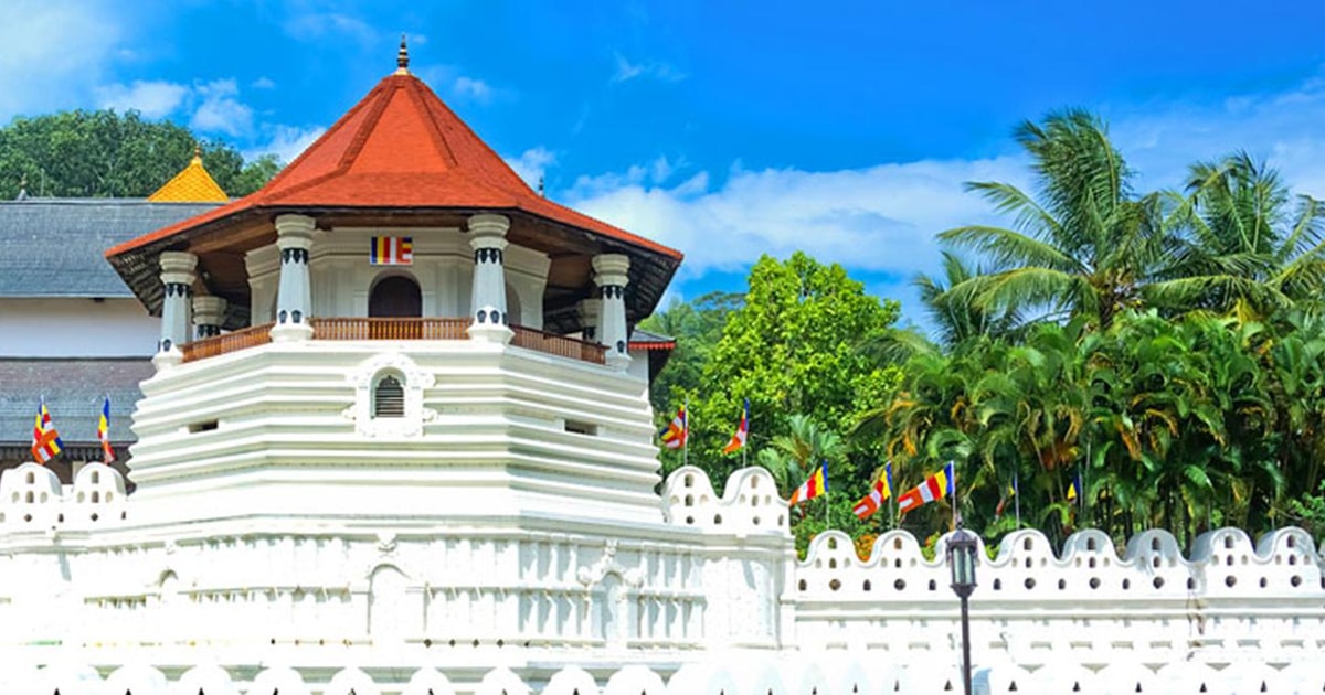 Kandy: City tour with ancient legacy | GetYourGuide