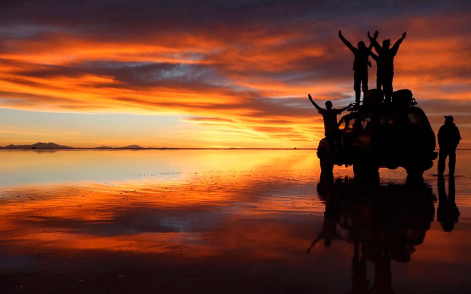 Desde Uyuni: Tour nocturno al Salar de Uyuni |STARGAZING| | GetYourGuide
