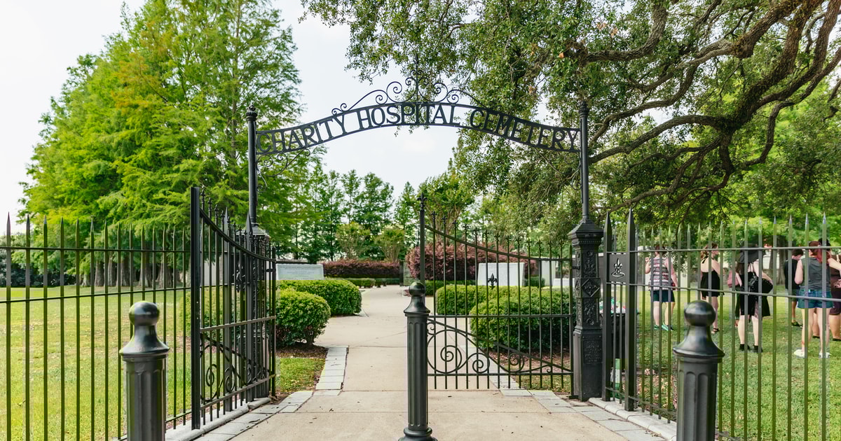New Orleans: Cemetery Tour | GetYourGuide