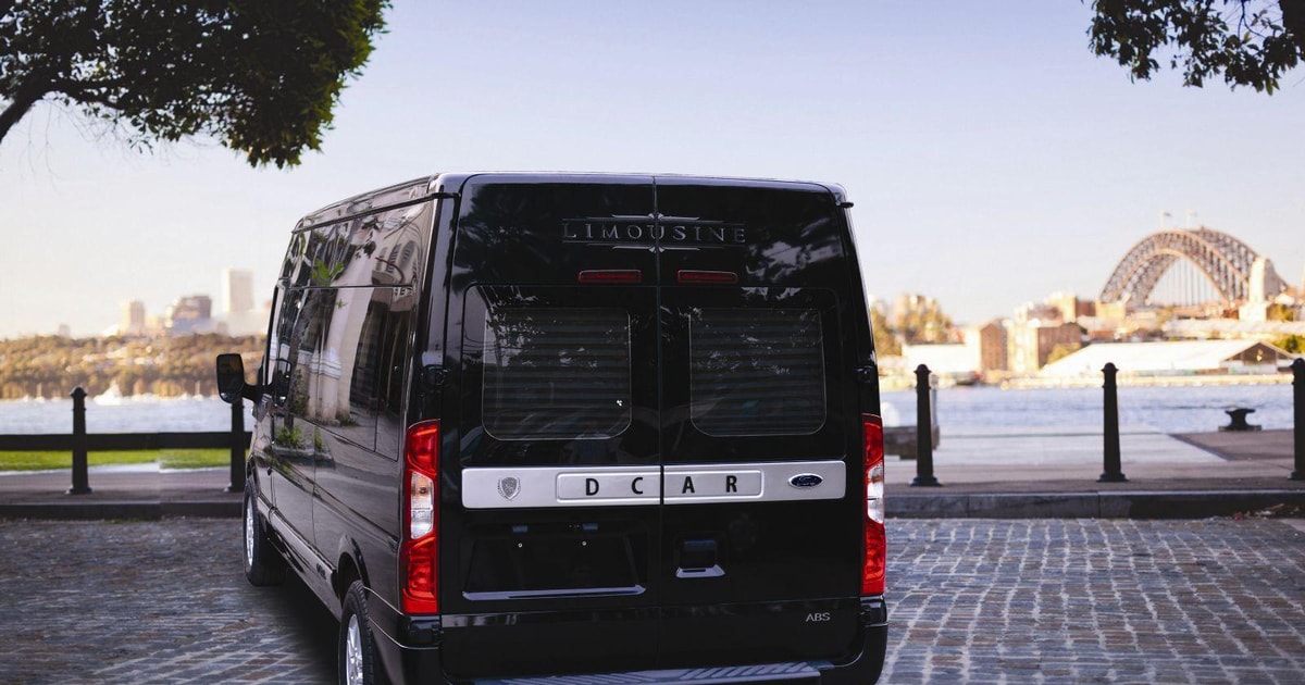 Traslado particular de Ho Chi Minh para Mui Ne em Limousine 9s | GetYourGuide