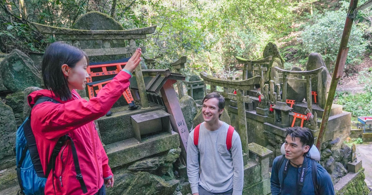 Kyoto: 3-Hour Fushimi Inari Shrine Hidden Hiking Tour | GetYourGuide