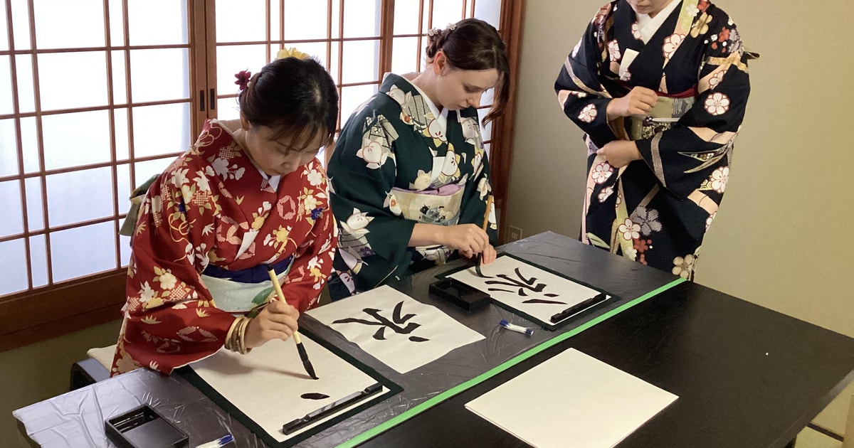 Kyoto: Japanese Calligraphy Class | GetYourGuide