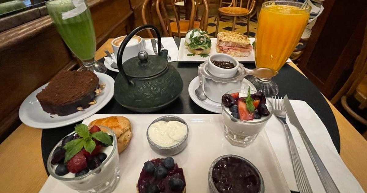 Brunch para 2 en El Gato Negro - Bar Notable de la Ciudad | GetYourGuide