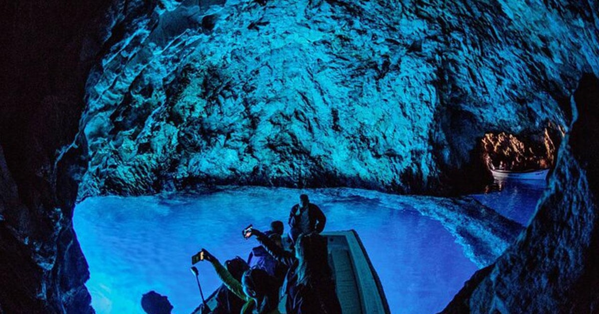 Split: Cueva Azul y famosas islas dálmatas - Tour de 1 día | GetYourGuide
