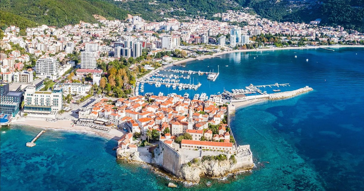 Visita Budva, Kotor e Tivat con un'auto privata (3 in 1). | GetYourGuide