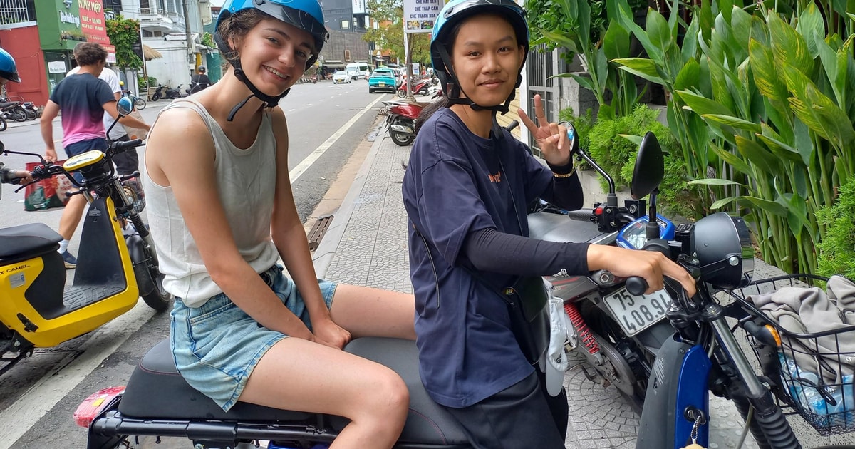 Hue Imperial City & Abandoned Water Park Tour med E-Scooter | GetYourGuide