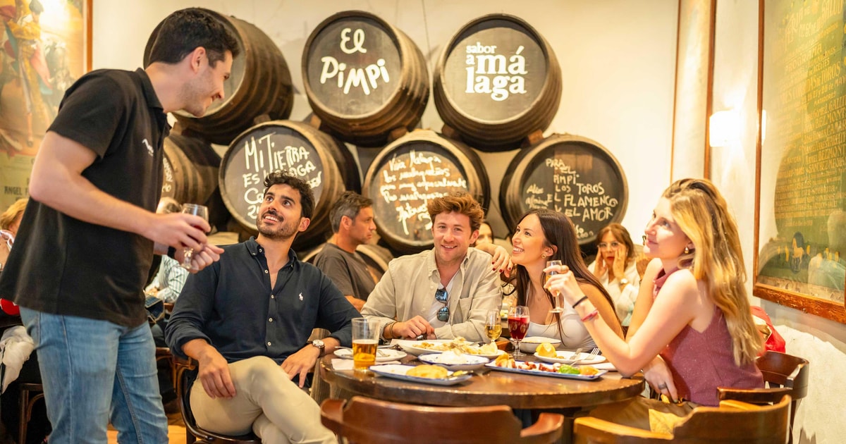 Malaga: Tapas, Vino e Tetti Tour gastronomico per piccoli gruppi ...