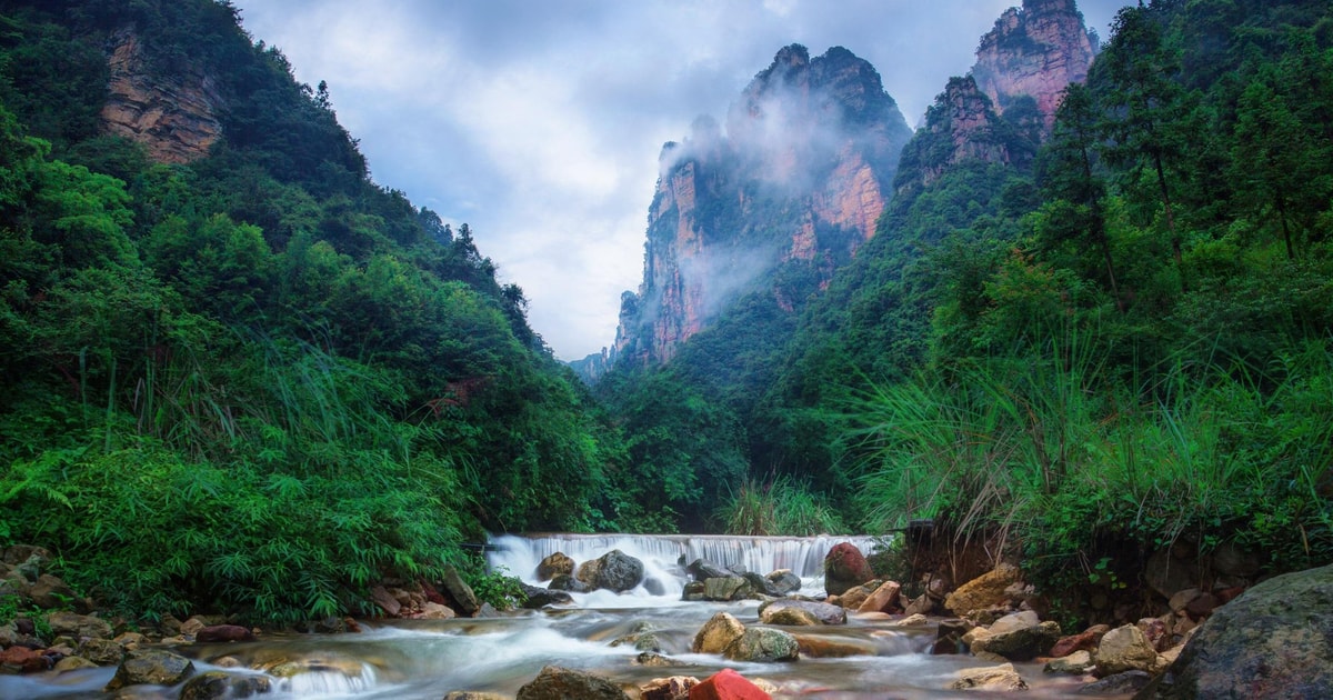 Zhangjiajie: Avatar Canyon Hike & Waterfall Tour | GetYourGuide