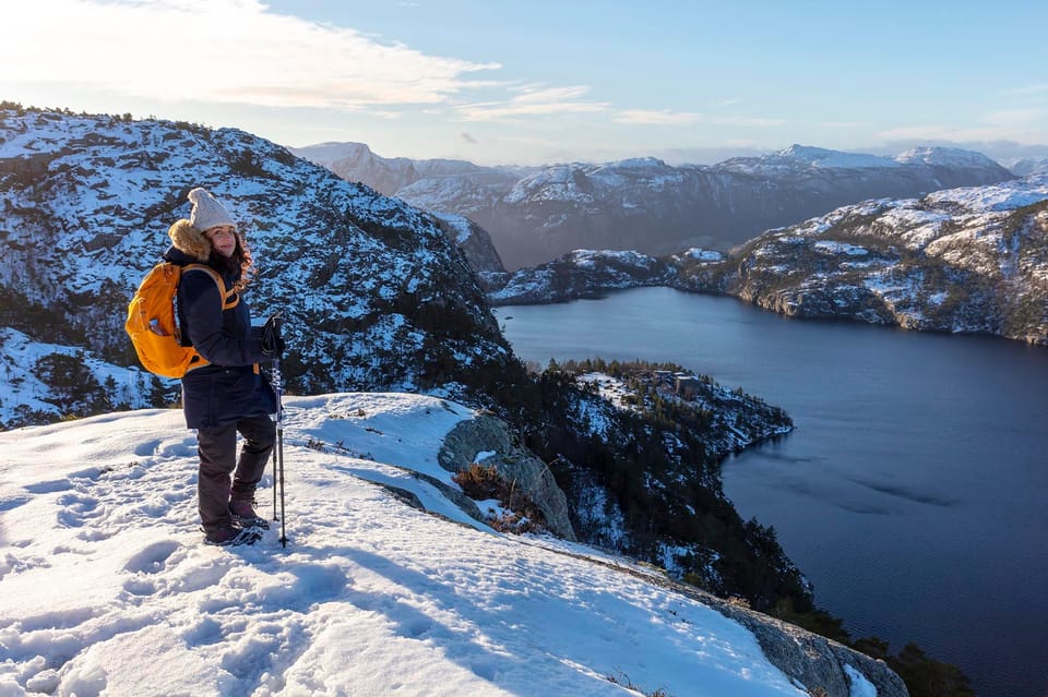 Stavanger: Excursión invernal a Preikestolen | GetYourGuide