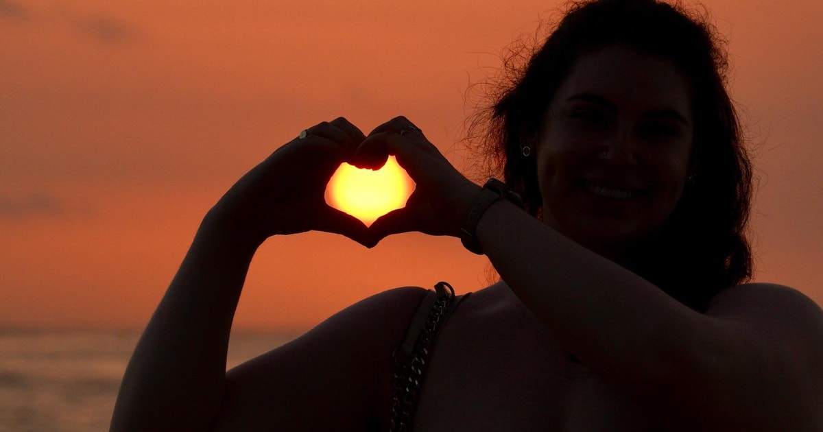 Small Group 3 Hour Honolulu Sunrise Tour with Malasadas | GetYourGuide