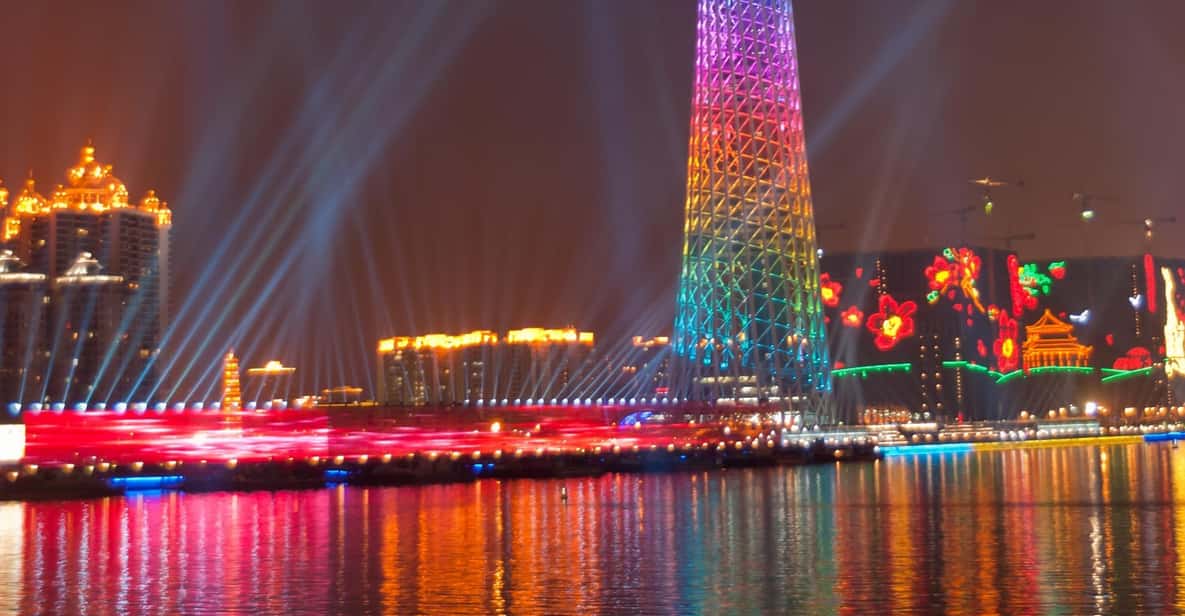 Guangzhou: Tour gastronómico vespertino privado con crucero por el río ...