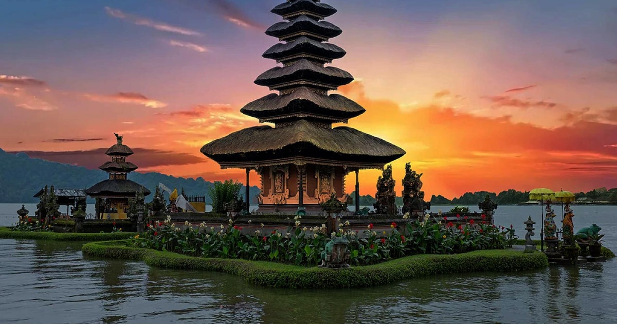 Bali: Explorando el Norte de Bali, La Mejor Cascada/Ulundanu | GetYourGuide