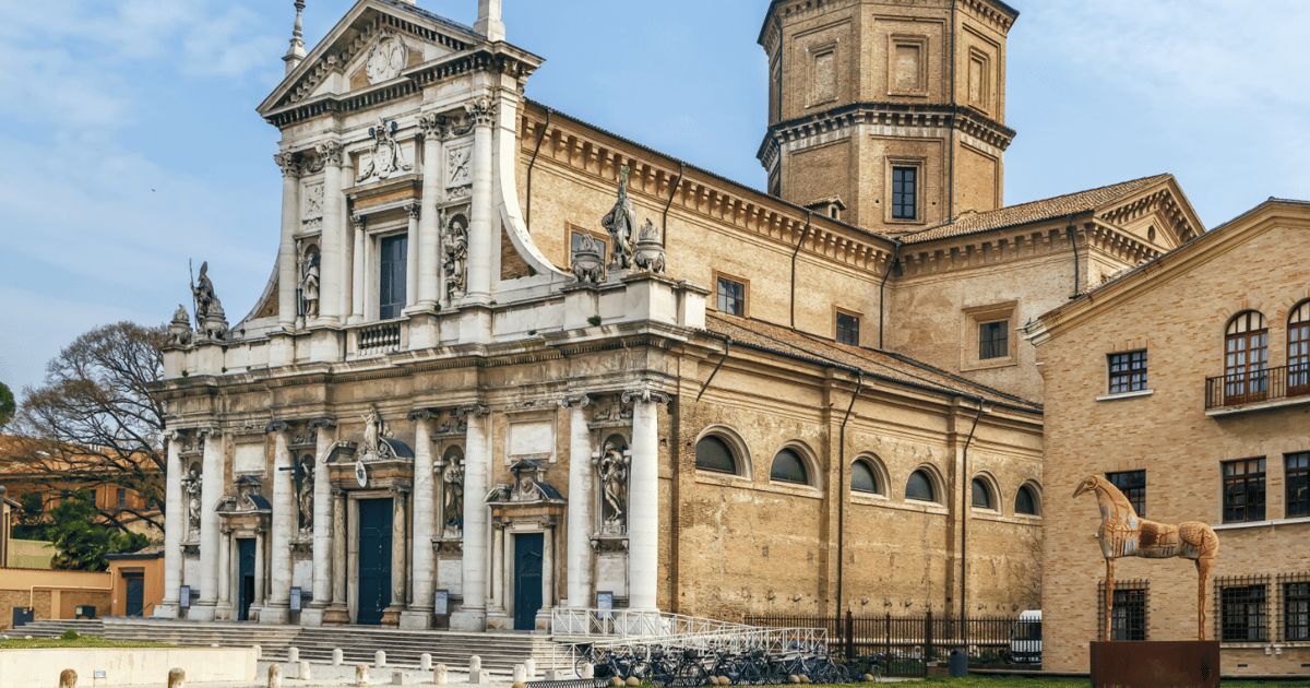Santa Maria in Porto: mellem mirakler, mysterier og legender | GetYourGuide