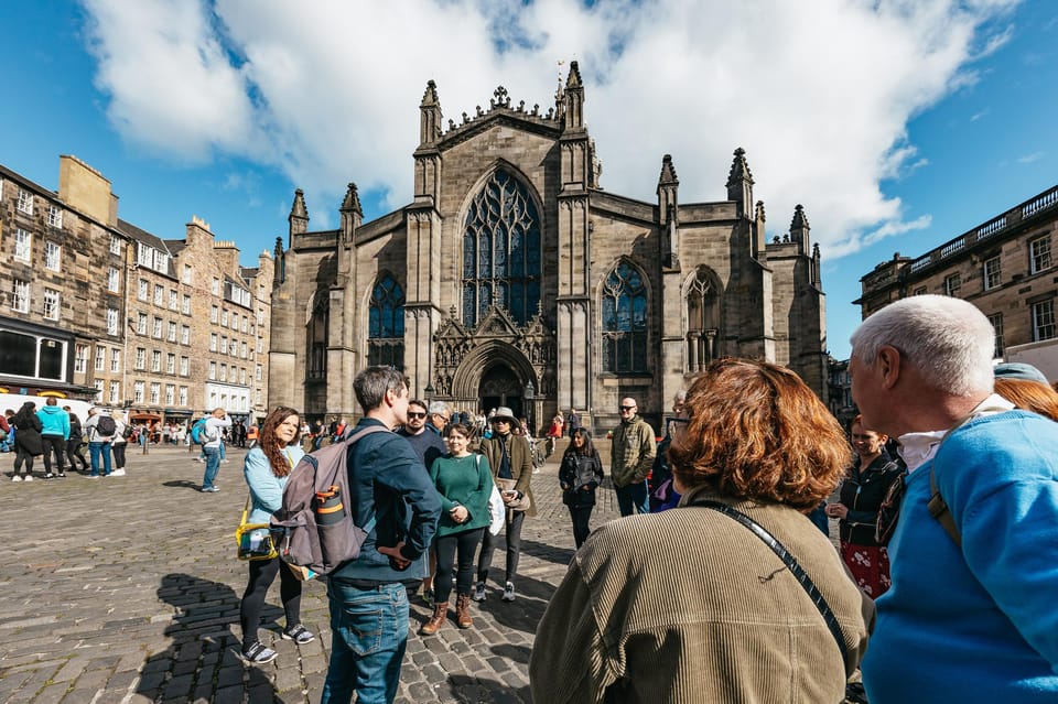 Edinburgh: Old Town History and Tales Walking Tour | GetYourGuide