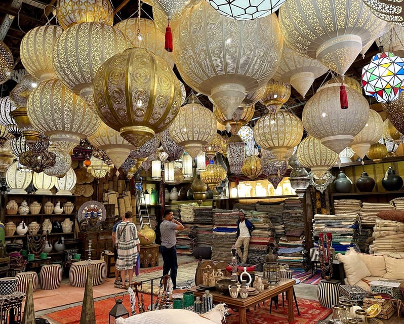 Agadir : Visite guidée du plus grand marché du Maroc Souk El Had ...