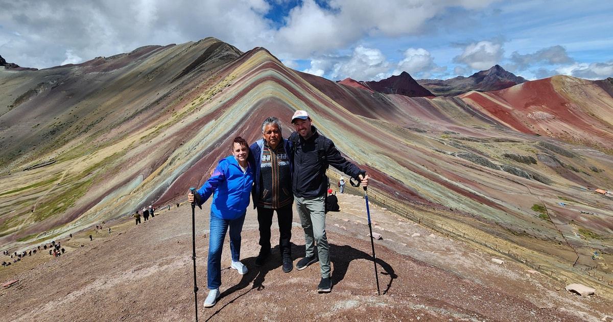 Vanuit Cusco: Dagvullende tour naar de Regenboogberg Vinincunca | GetYourGuide