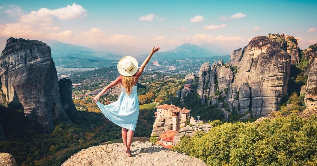 Athens: Meteora Monasteries and Caves Day Tour with Lunch | GetYourGuide