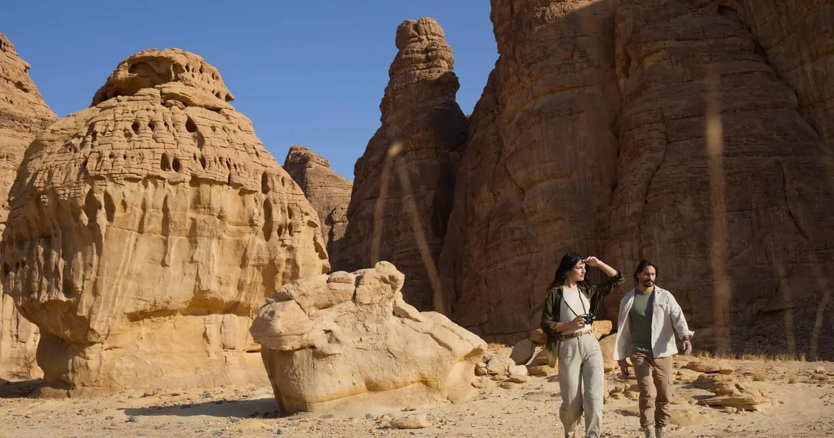 AlUla: Elephant Rock and Hidden Gems Private Tour | GetYourGuide